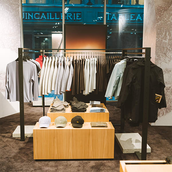 Pop-ups to get you ready for summer! | DFS | Paris